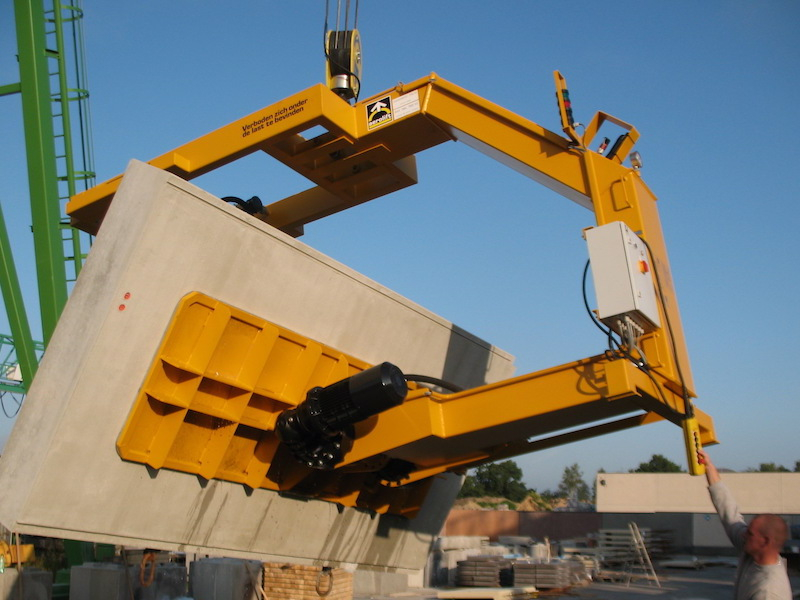 Vacuum manipulators for tilting precast concrete, such as panels ...