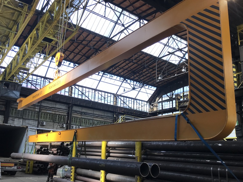 C-hooks for container unloading - According to device type - products ...