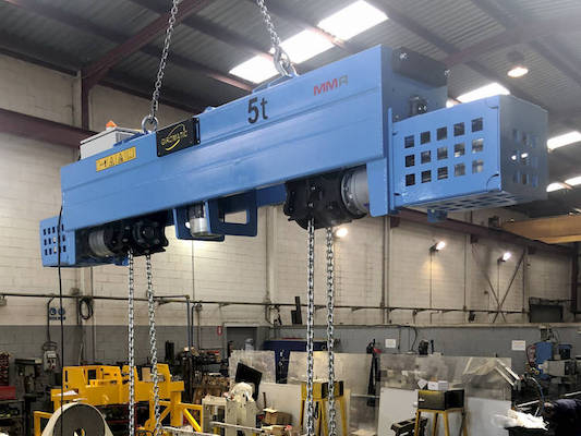 Rotating lifting beam for turning heavy loads | Conncept.cz